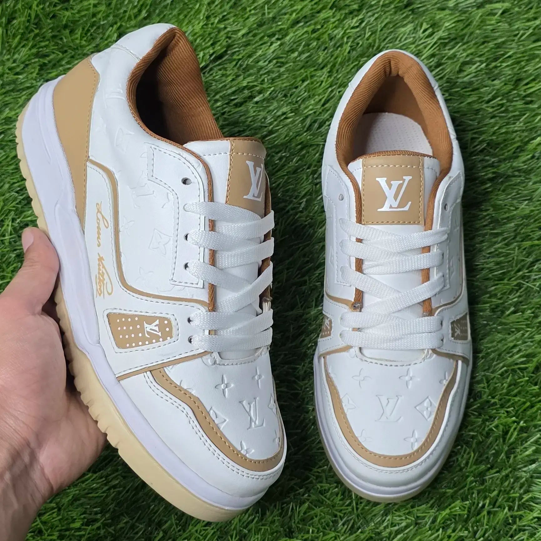 L-V Trainer Beige -SPL – Foot Steps